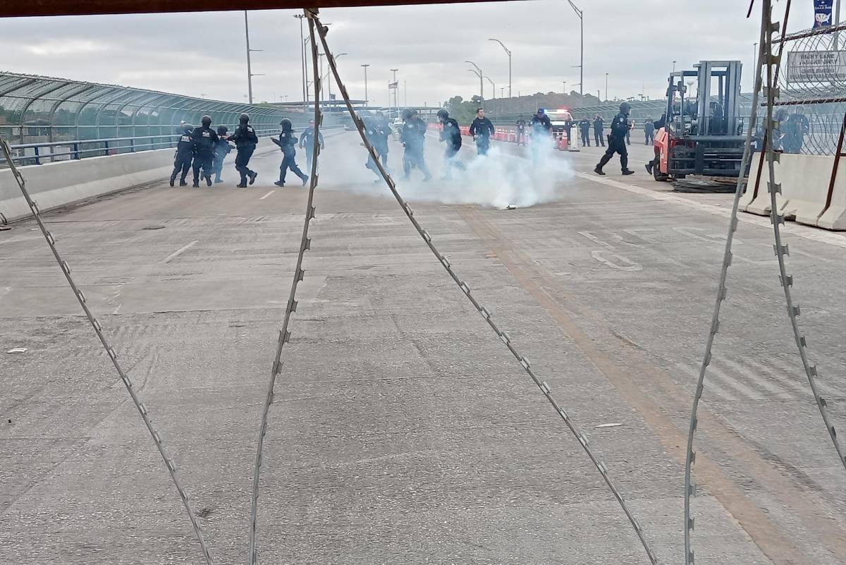 Cierran puente internacional Piedras Negras-Eagle Pass en simulacro ...