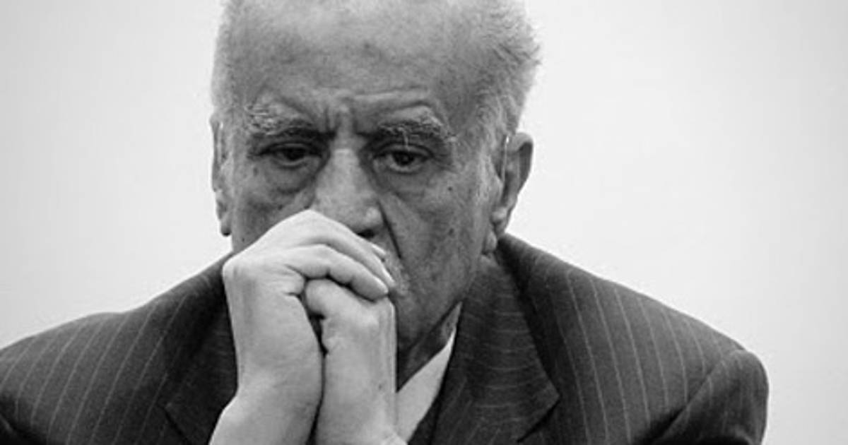 Arturo Azuela es recordado en Bellas Artes