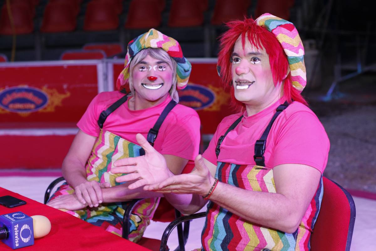 Los Chicharrines en el Atayde: Diversión y humor blanco