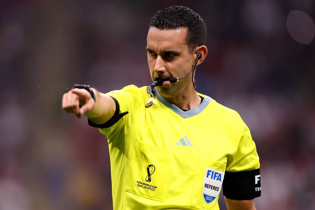 Debuta el árbitro mexicano, César Ramos Palazuelos, en juego de Karim ...