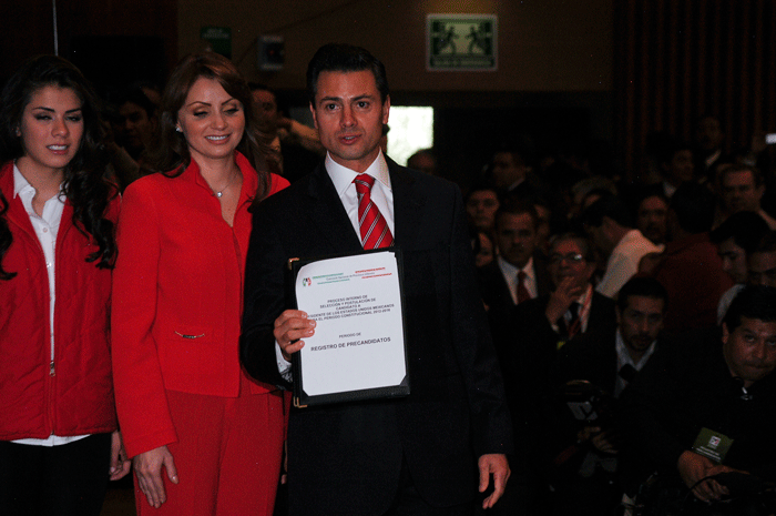 Los Pinos declara “inexistente” el gasto en redes sociales de 2013… ¿y ...