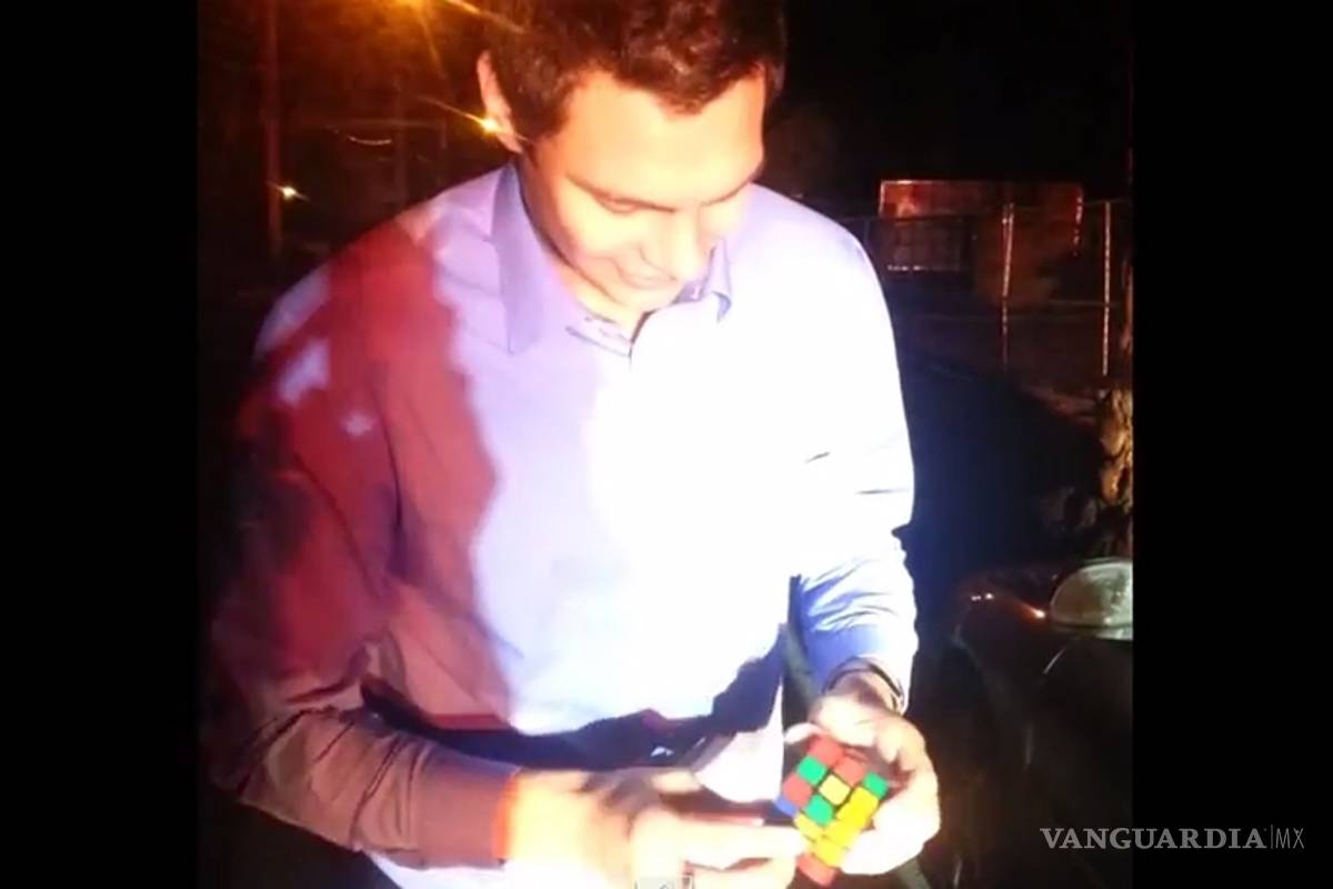 Mago hace truco para evitar multa de tránsito