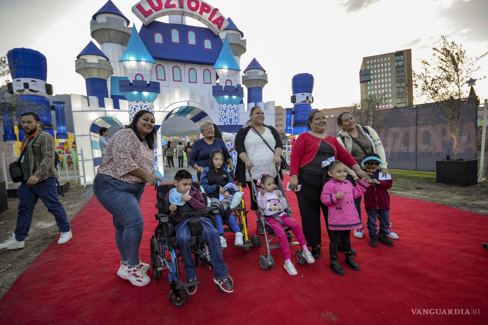 Regresa Luztopía al Parque Fundidora con el tema ‘Expreso Polo Norte’