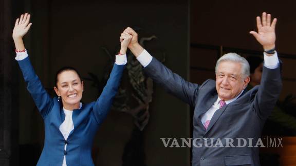 ¡Conferencia EN VIVO! Claudia Sheinbaum y AMLO se reúnen en Palacio ...