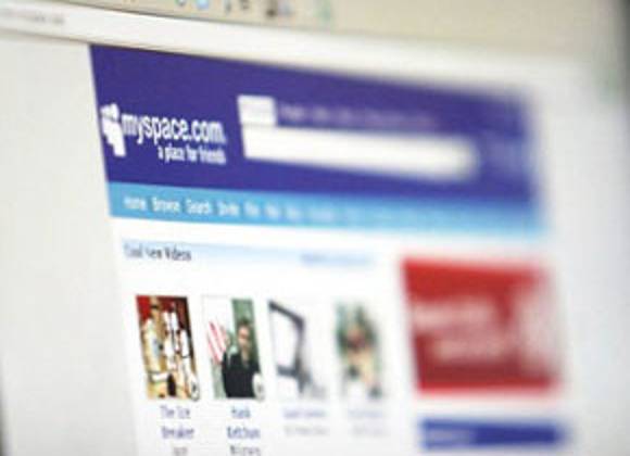 MySpace y sus videos aparecerán en Facebook
