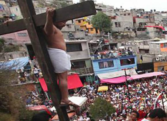 Sepultan a Jesús en Iztapalapa