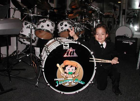 Niño estadounidense, el baterista profesional más joven del mundo
