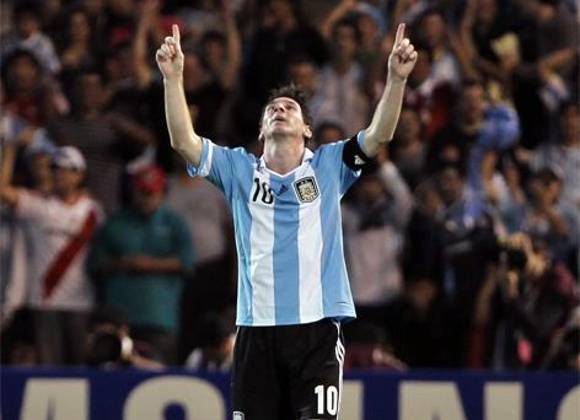 Prensa argentina se deshace en elogios a Messi; "La pulga atómica", le ...