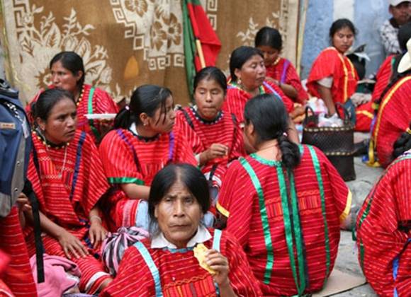 Se instalan triquis en templo de Oaxaca