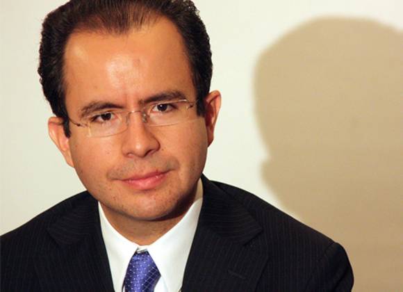 César Nava será senador plurinominal por Tabasco