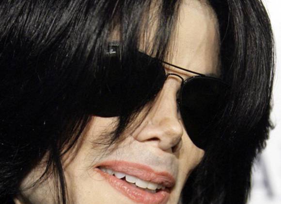 Paparazzi y fans de Jackson impidieron llegada