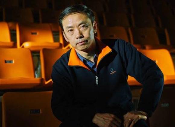 He Jiahong, una vida de novela y una obra de casos comunes