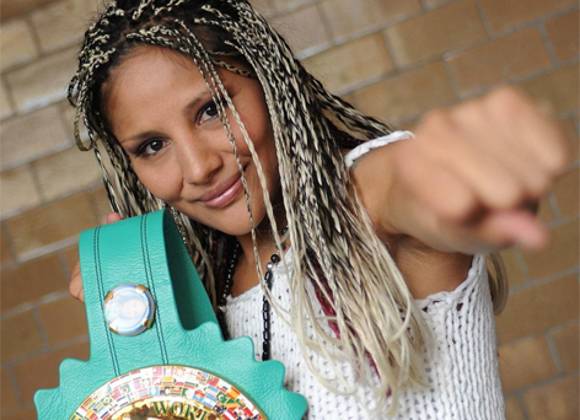 Eligen a Mariana Juárez como "Boxeadora del Año" del CMB
