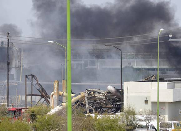 Gobierno tamaulipeco apoyará a familias tras explosión de Pemex