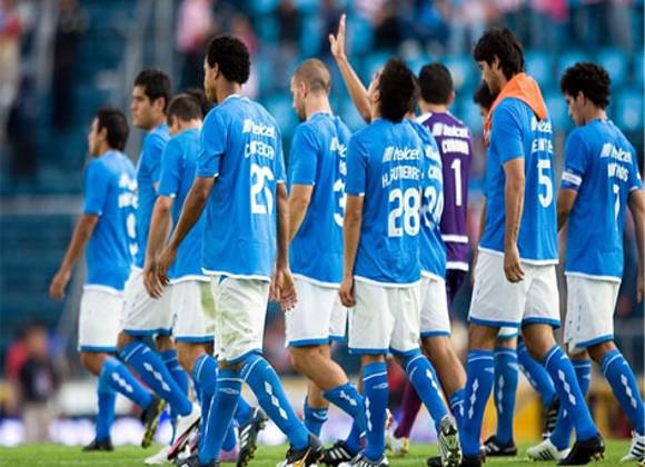 Cruz Azul rompe filas