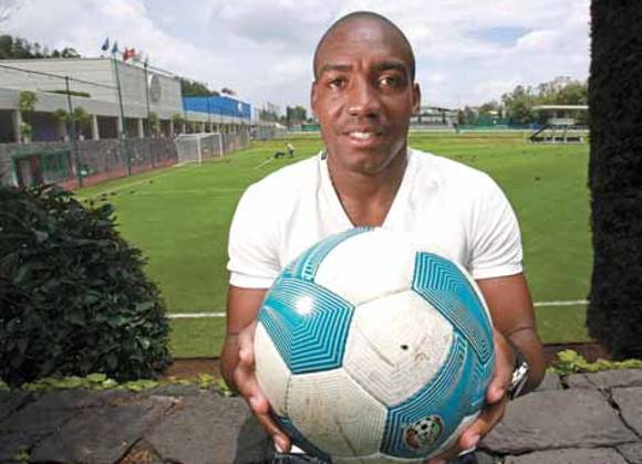 Edixon Perea ya está aleccionado