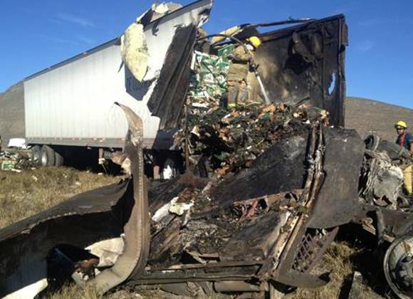 Choque de tráileres deja dos muertos en carretera Saltillo-Monterrey