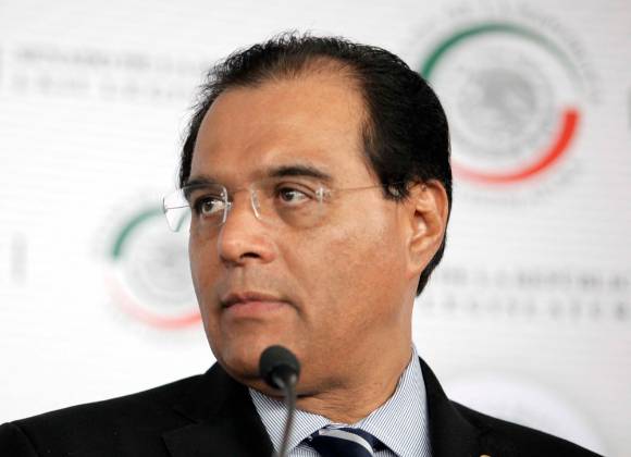 Benjamín Robles anuncia su salida del PRD