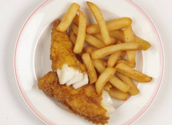 Celebran los británicos 150 años de "fish & chips"