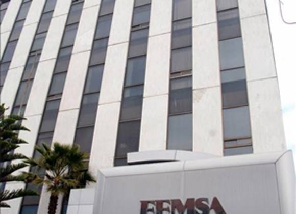 FEMSA vende división cerveza a Heineken