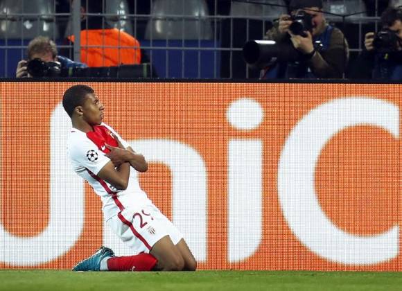 Mbappé guía al Mónaco a la victoria