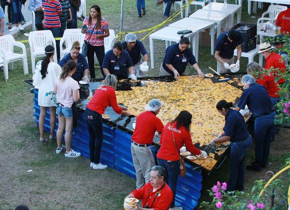 Asisten más de 25 mil al Festival Internacional del Nacho