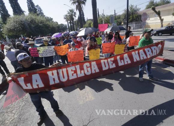 Trabajadores de la Narro se manifiestan en Saltillo