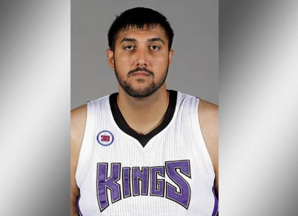 Sacramento Kings ficha a primer jugador de origen indio en la NBA