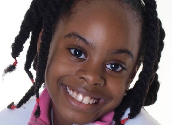 Conoce a Esther Okade, la niña de 10 años que pronto será licenciada en ...