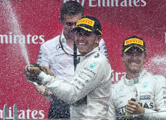 Hamilton hace historia al convertirse en tercer piloto con más poles