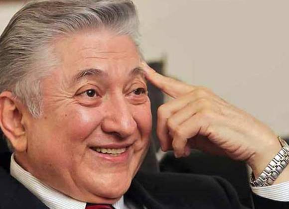 Ventana a la Historia: Denuncian a Sócrates Rizzo por peculado