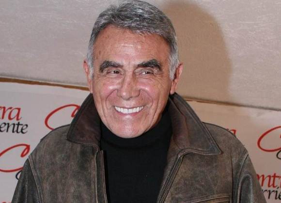 Héctor Suárez invita a Joan Sebastian a participar en serie