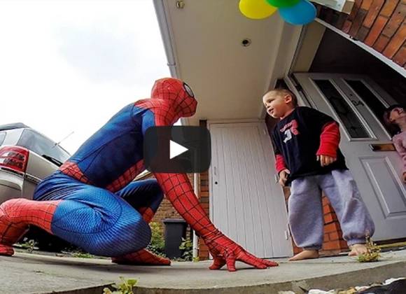 Fallece de cáncer pequeño que fue sorprendido por Spiderman