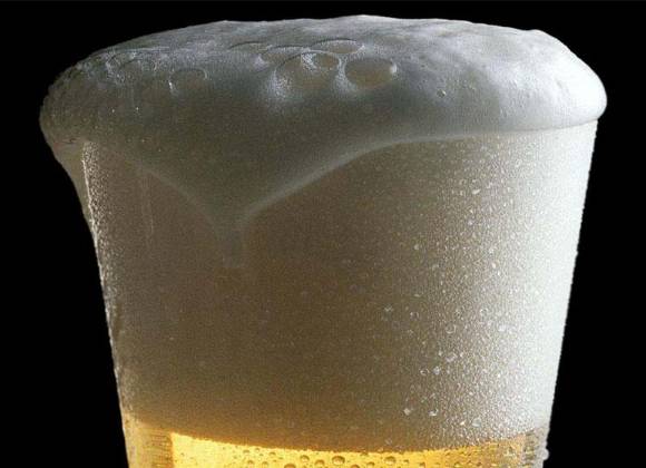 Cerveza envenenada mata a 52 personas en Mozambique