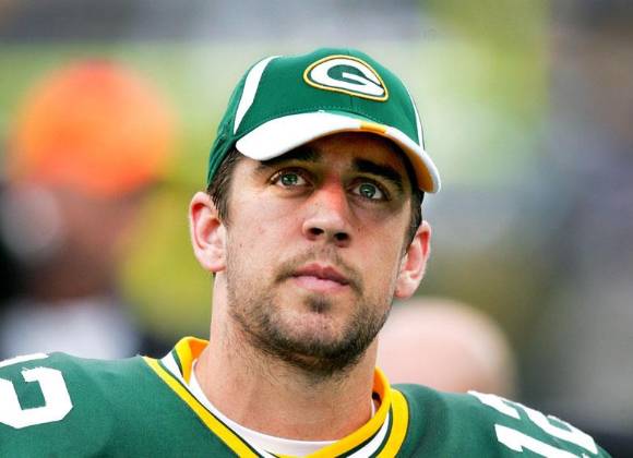 Rodgers renueva con Green Bay