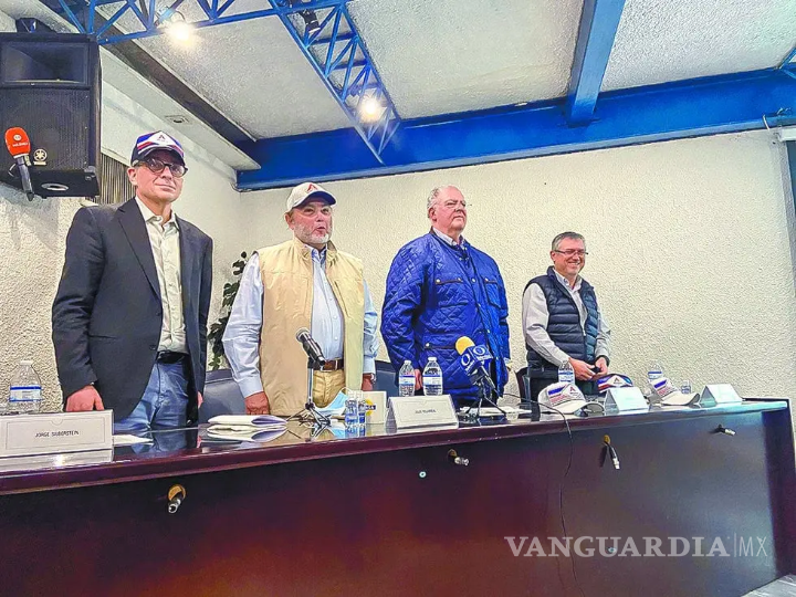 Vuelve Villacero a la mesa: busca comprar AHMSA y reactivar sus operaciones