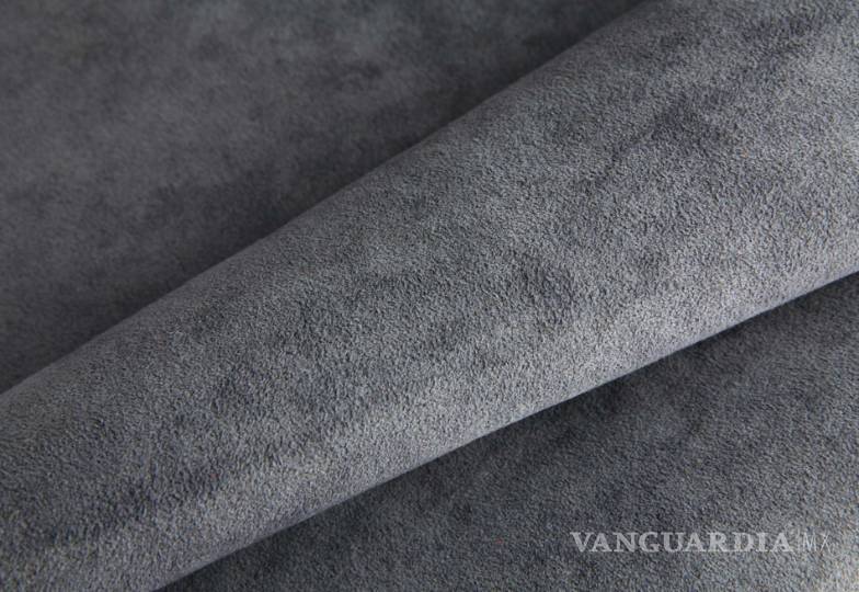 ¿Qué es el Alcántara y porqué todos lo quieren en sus autos?