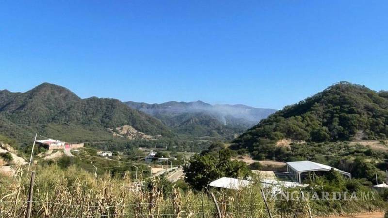 Lanzan explosivos desde una avioneta en Tamazula, Durango