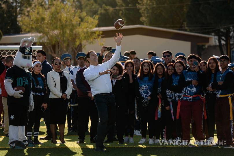 Saltillo: Arranca Javier Díaz semestre en el CBTis 97; entrega cancha y llama a los jóvenes a ...