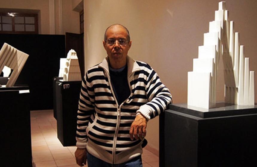 Ser escultor equivale a convertirse en maratonista: Jesús Mayagoitia