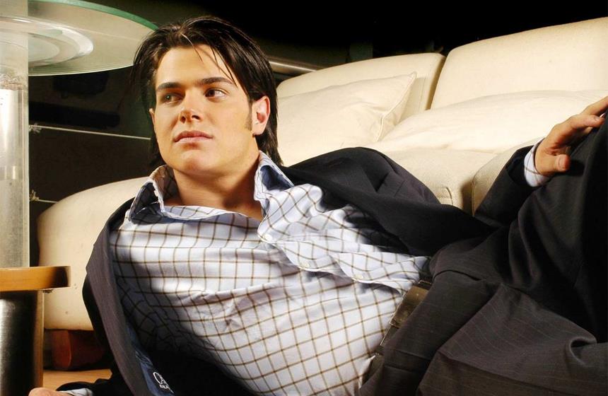 Alfonso Dosal presenta las distintas caras del fundador de Apple