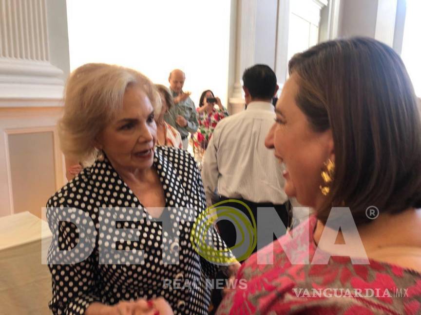 Xóchitl Gálvez en el santo grial de la sociedad regia