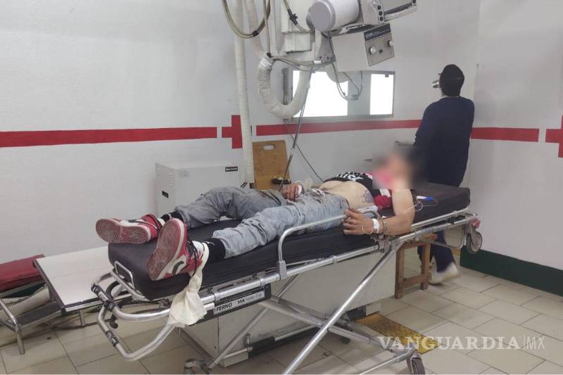 Policías evitan tragedia en Torreón: salvan a joven que intentó ...