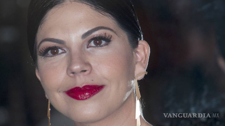 África Zavala, despreocupada por los memes de María, su nuevo personaje