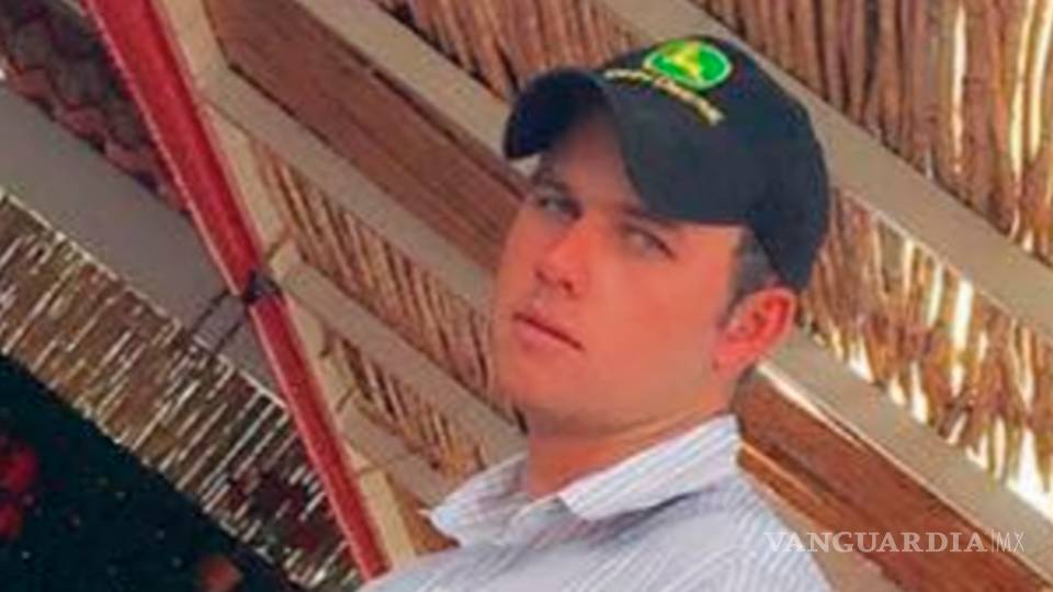 Elotero causa sensación en redes por su atractivo físico