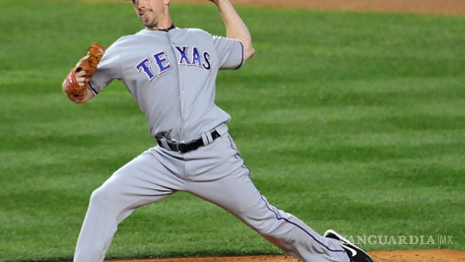 Cliff Lee y Filis oficializan acuerdo