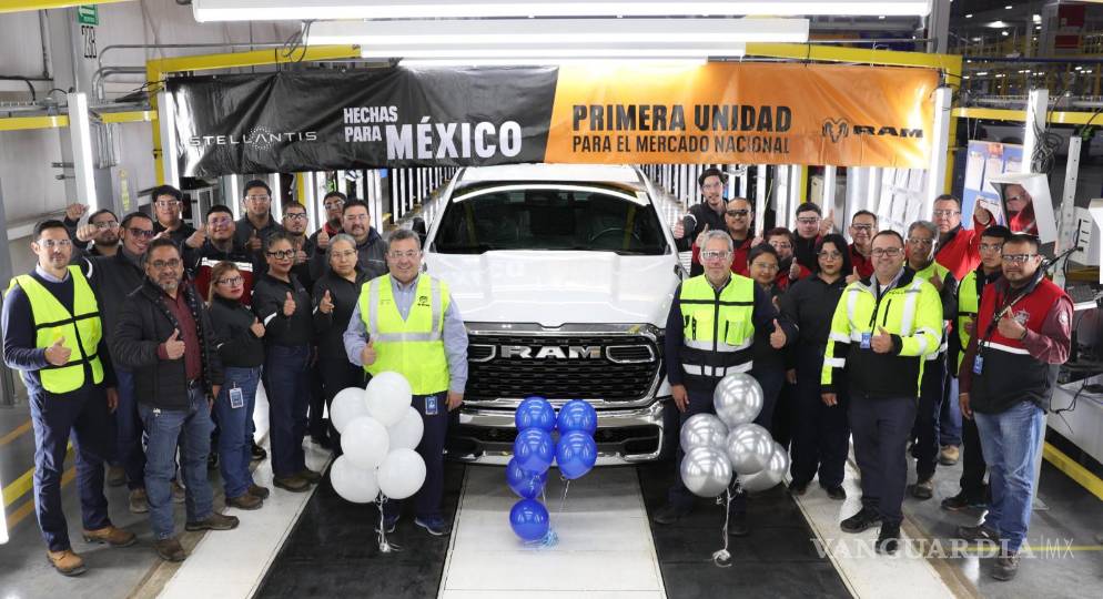 Nueva planta Stellantis Saltillo produce su primera RAM 1500