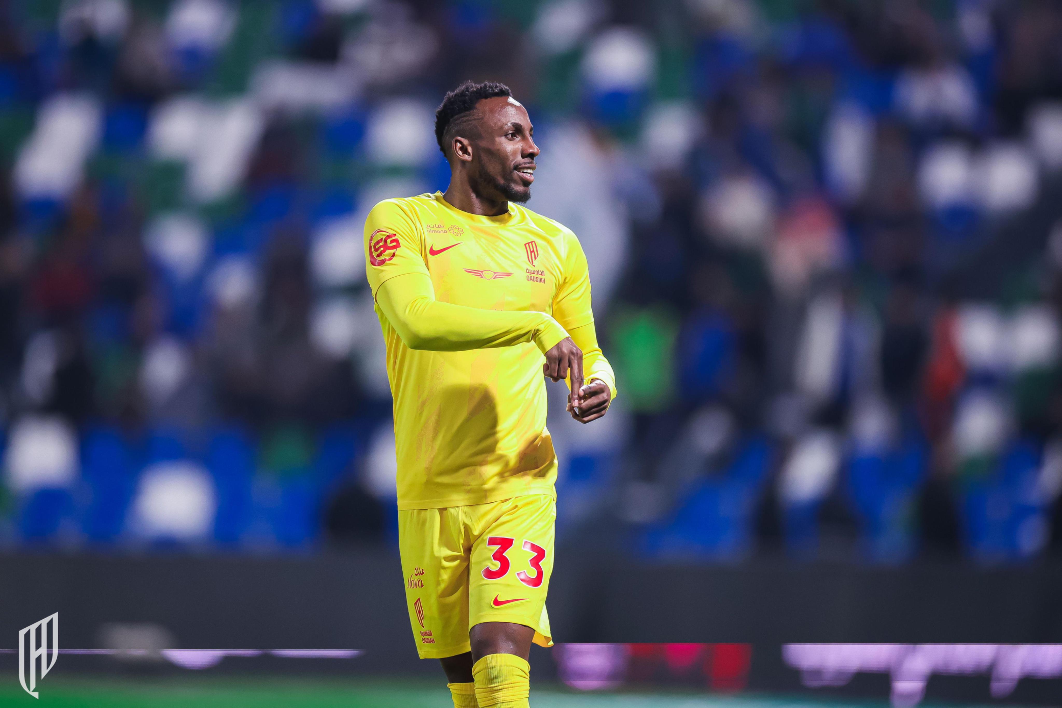 Mexicano Julián Quiñones alcanza 15 goles en la temporada con Al ...